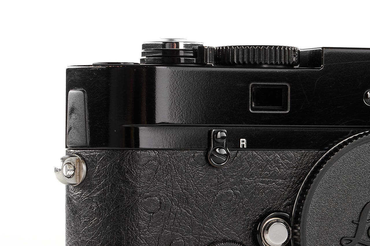 Leica M7 black paint à la carte * | A00467