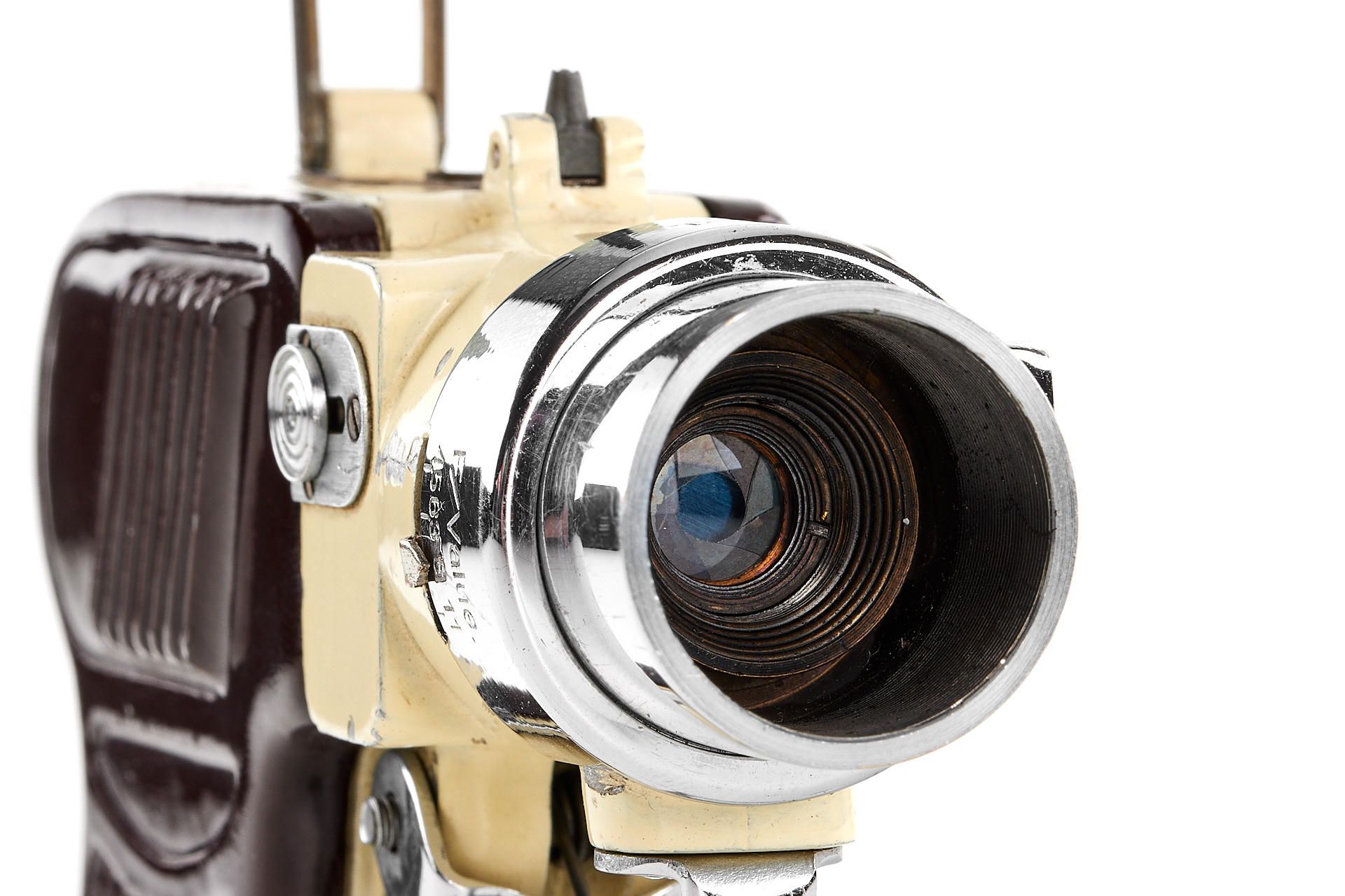 Okada Optical Co. Gemmy Pistol Camera | AI_20220121_1128_41541