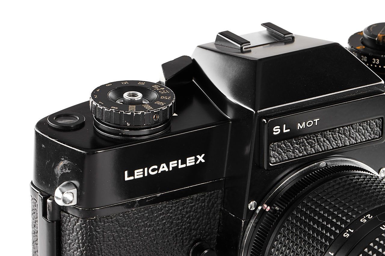 Leicaflex SL Mot black paint + 4/90mm Dreamagon pre-series | A00388