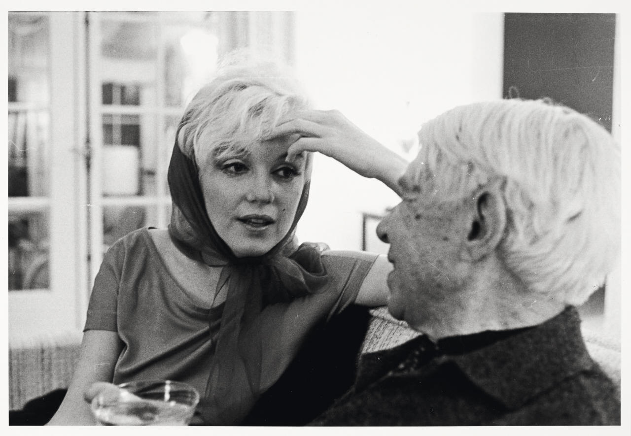 ARNOLD NEWMAN (1918–2006) Marilyn Monroe and the poet Carl Sandburg ...